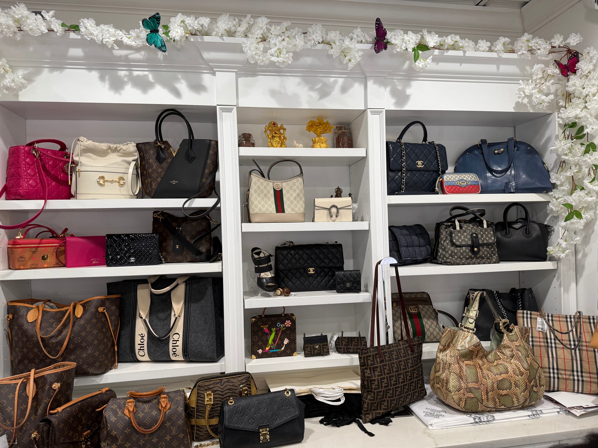 One Savvy Design Consignment and Nouvelle Boutique – One Savvy Design Consignment - Nouvelle ...